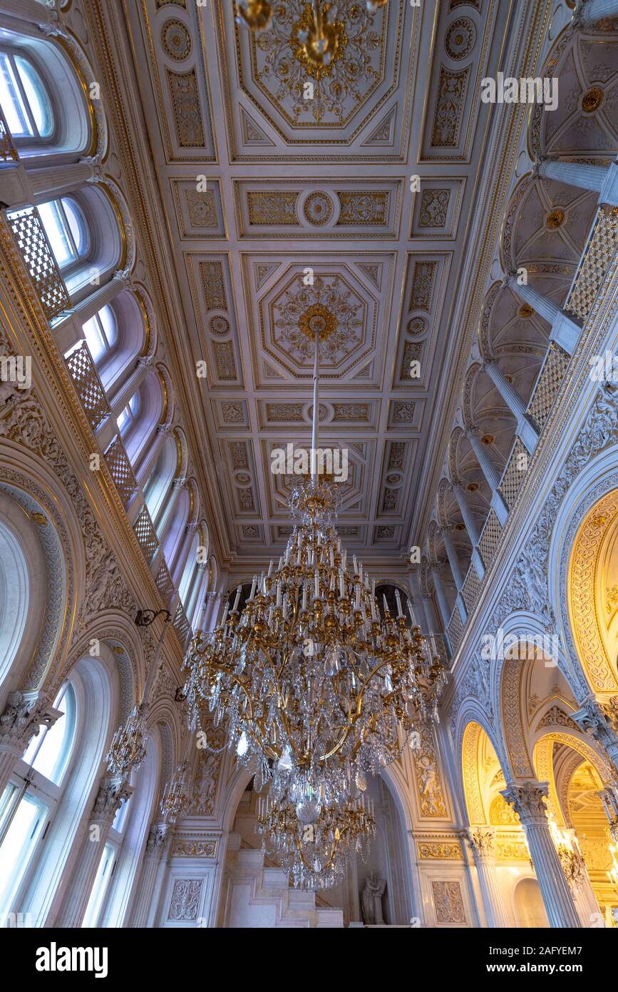 Inside interior of the Hermitage russian state museum. Amazing room ...