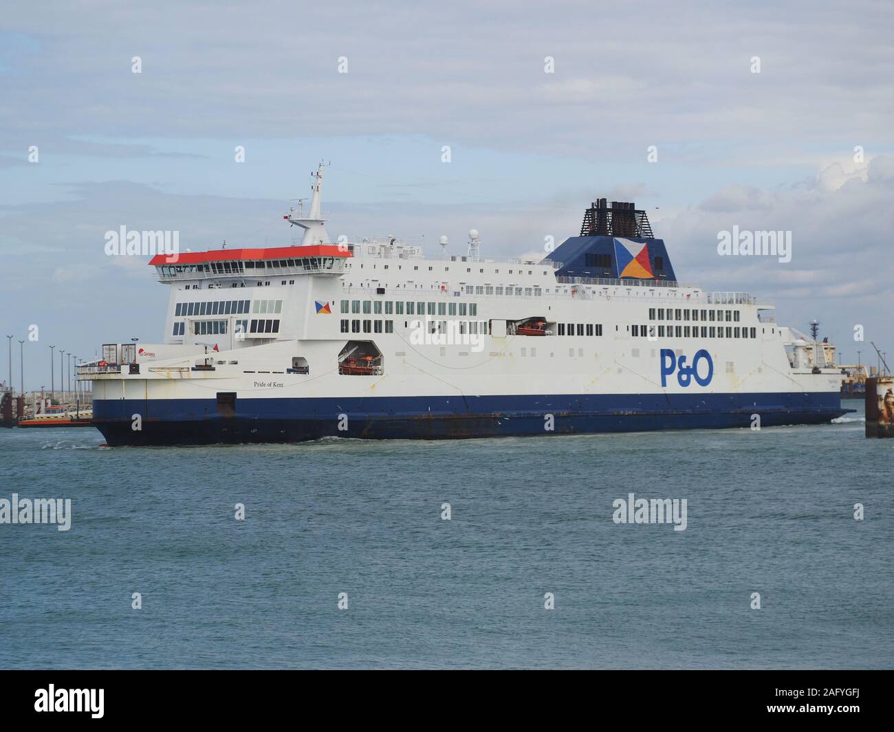 P&O Pride of Kent cross channel ferry leaving Calais, France Stock ...