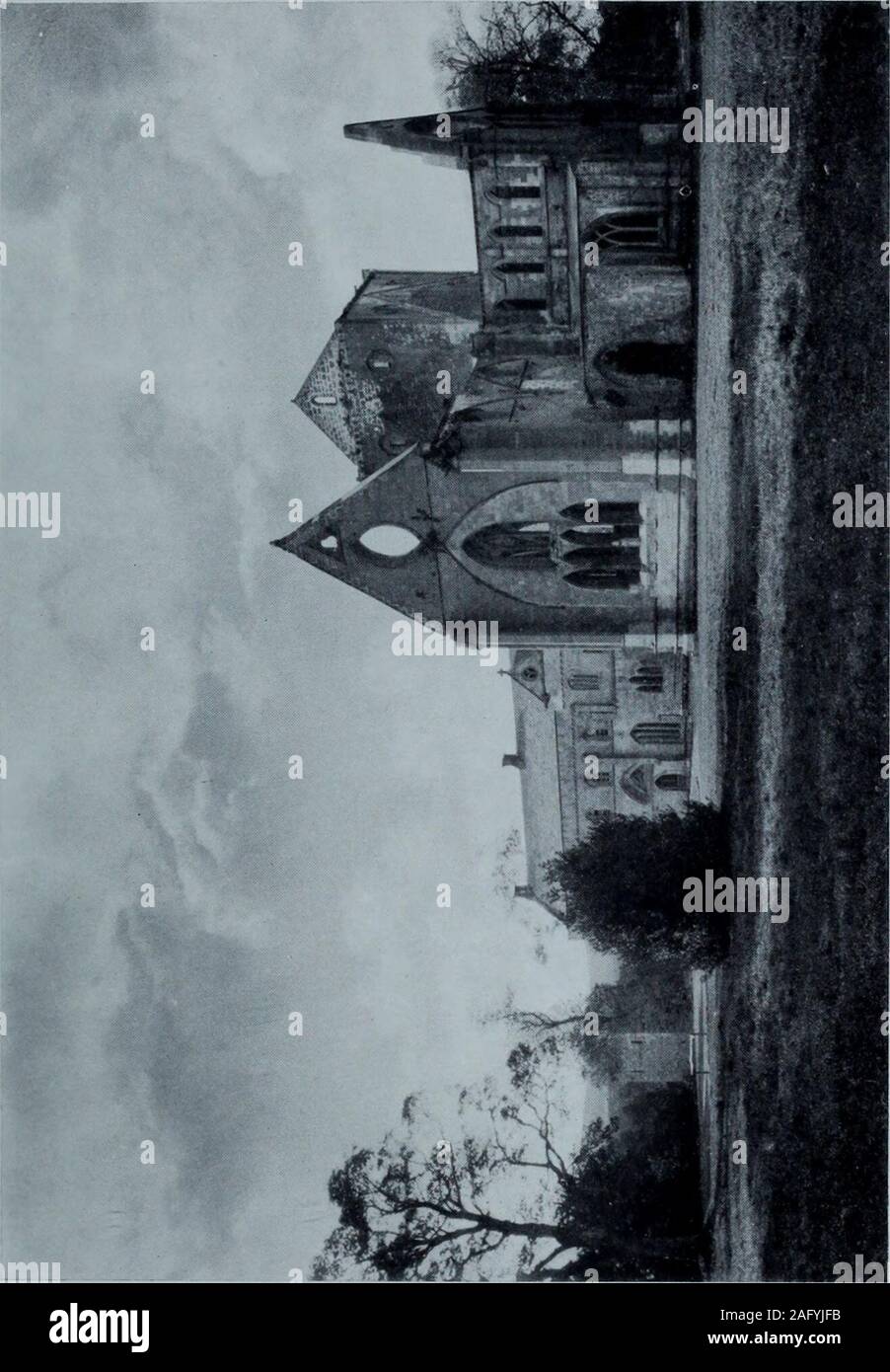 Queen mary ii bridge hi-res stock photography and images - Alamy