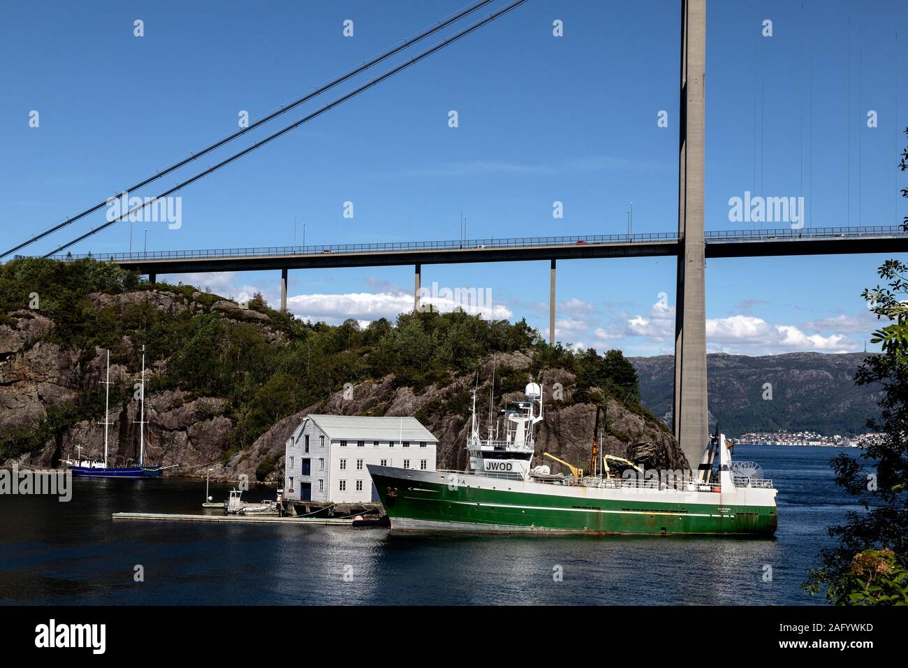 Fishing vessel, trawler Kasfjord at Smaaholmen (Småholmen) islet under ...
