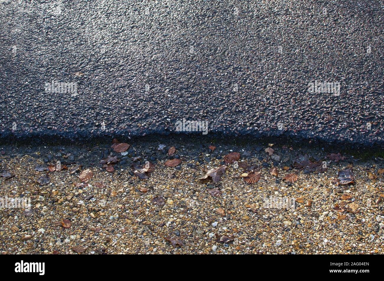 Detail of border of asphalt of road in the new forest (Bolderwood Stock ...