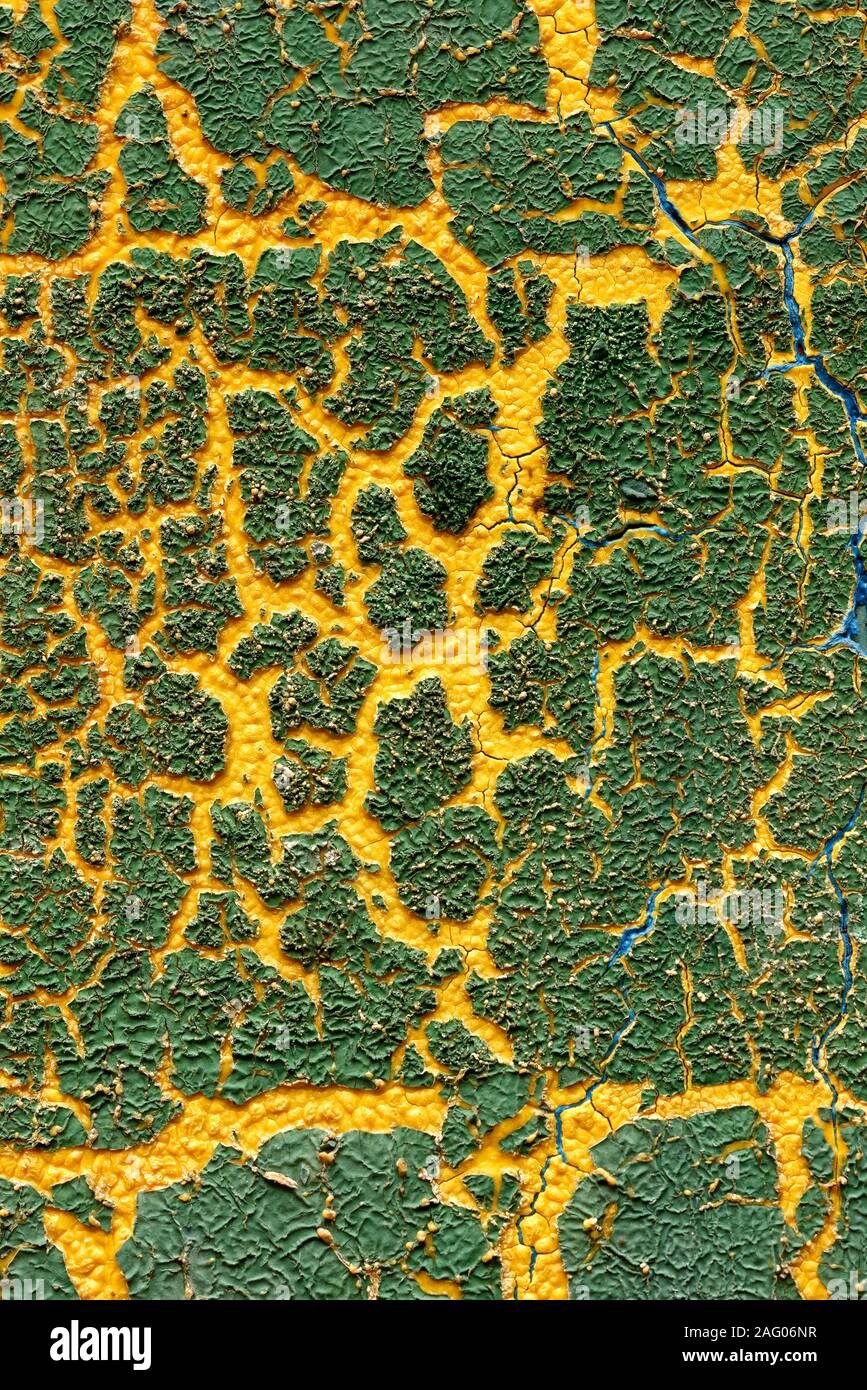 Backgrounds and textures: cracks pattern on old green and yellow paint ...