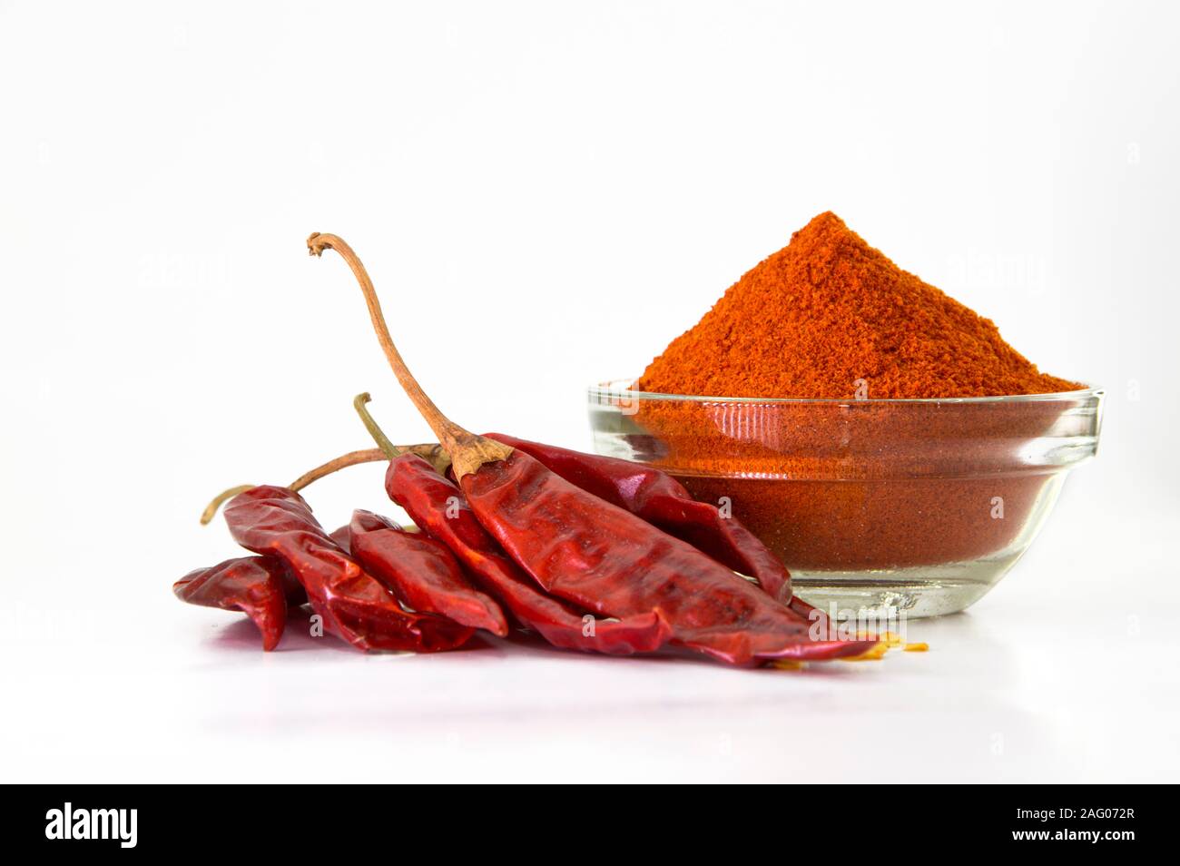 Dried red chilli and powder Stock Photo - Alamy