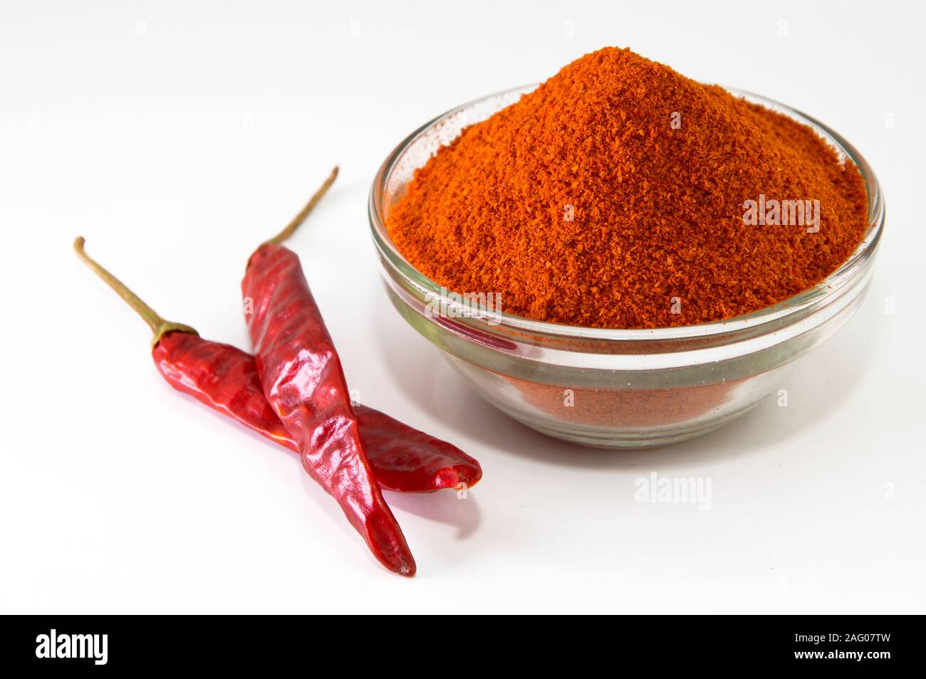 Dried red chilli and powder Stock Photo - Alamy