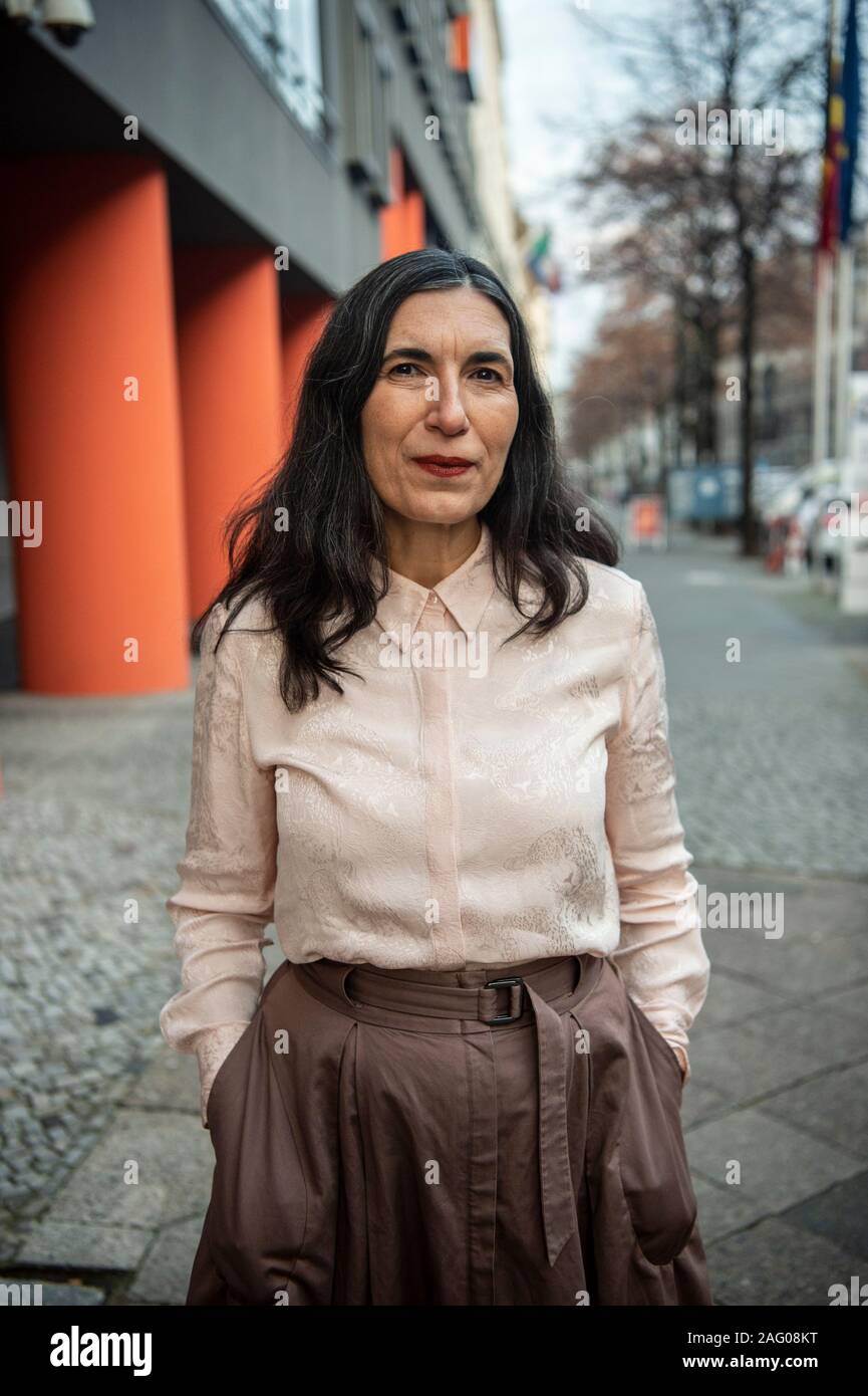 Institutional security office hi-res stock photography and images - Alamy