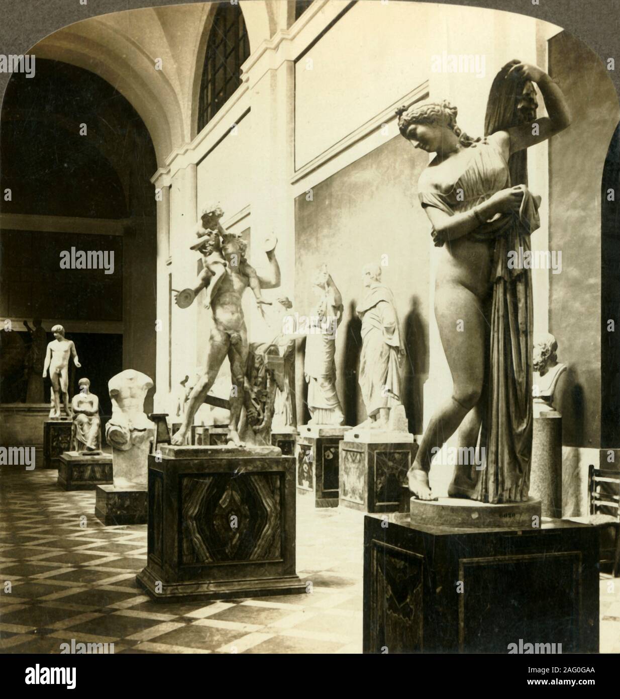 'Beautiful Venus of Gallipede, gallery of ancient statues Museum ...