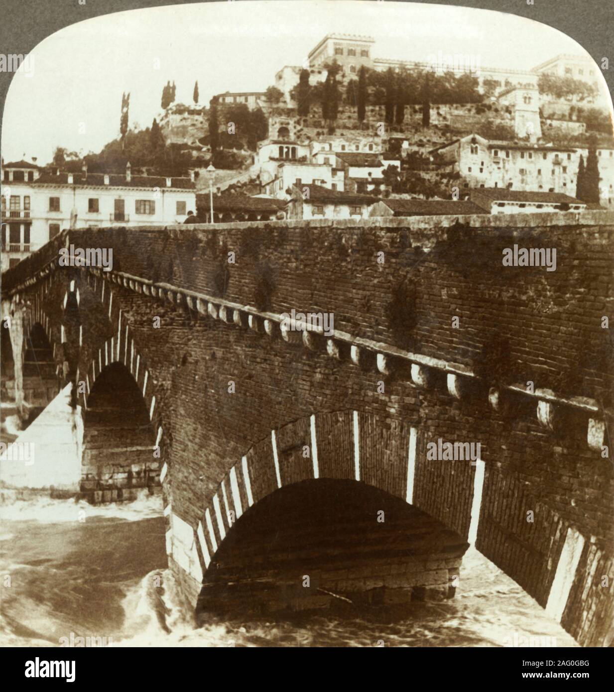 Roman london bridge hi-res stock photography and images - Alamy