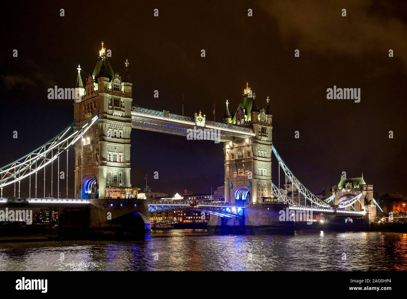 Tower Bridge, night, London, England, UK Stock Photo - Alamy