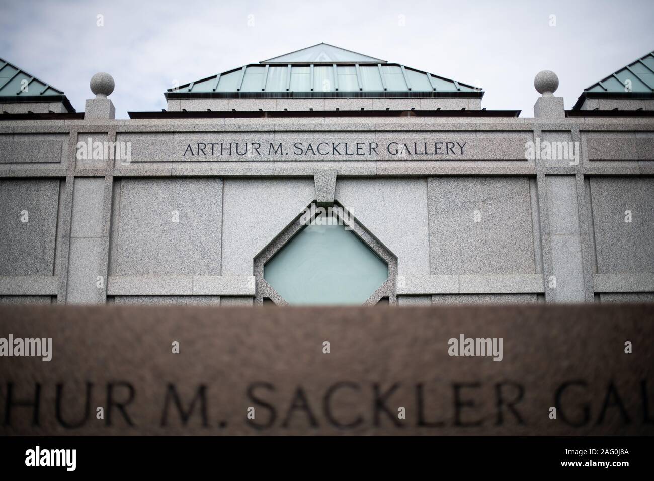 Arthur sackler hi-res stock photography and images - Alamy