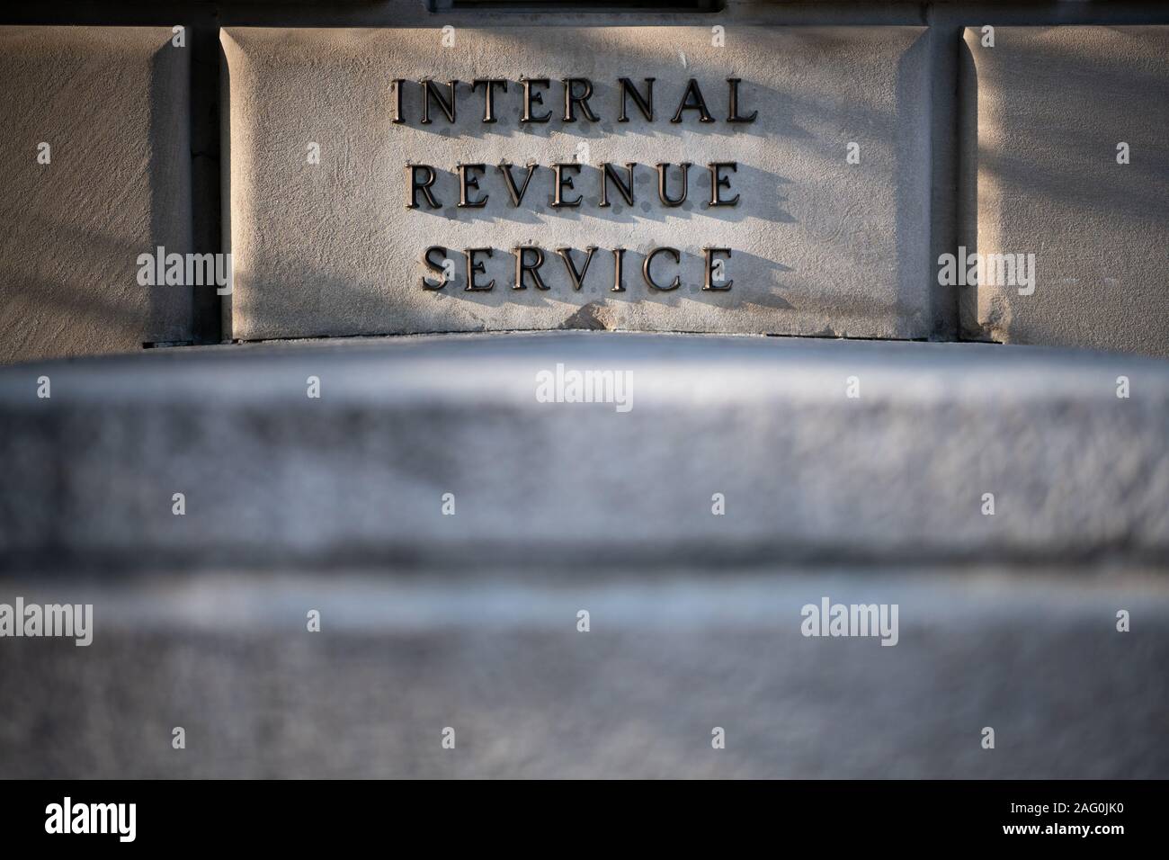 Internal revenue service building hi-res stock photography and images ...