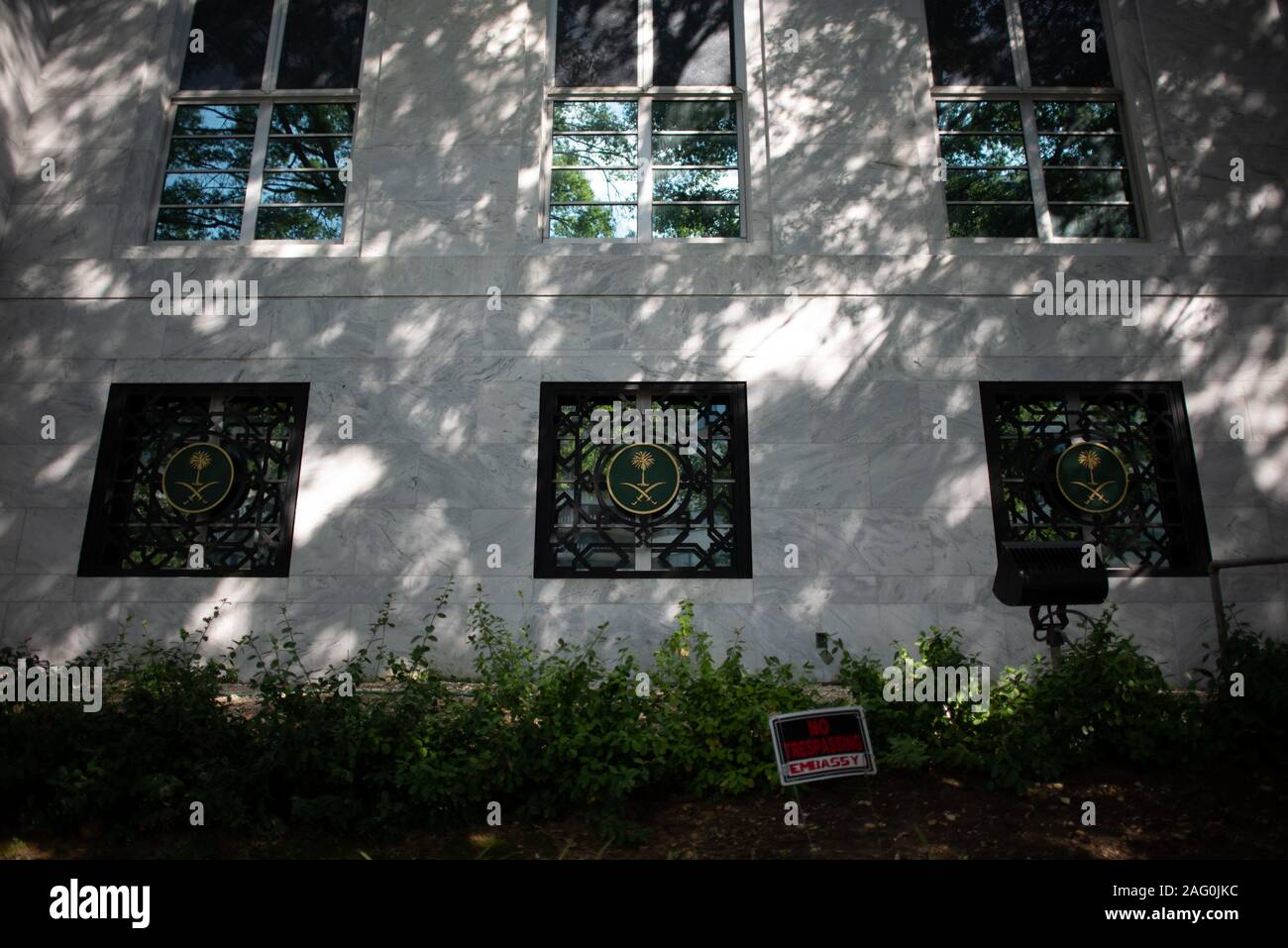 Saudi arabian embassy hi-res stock photography and images - Alamy