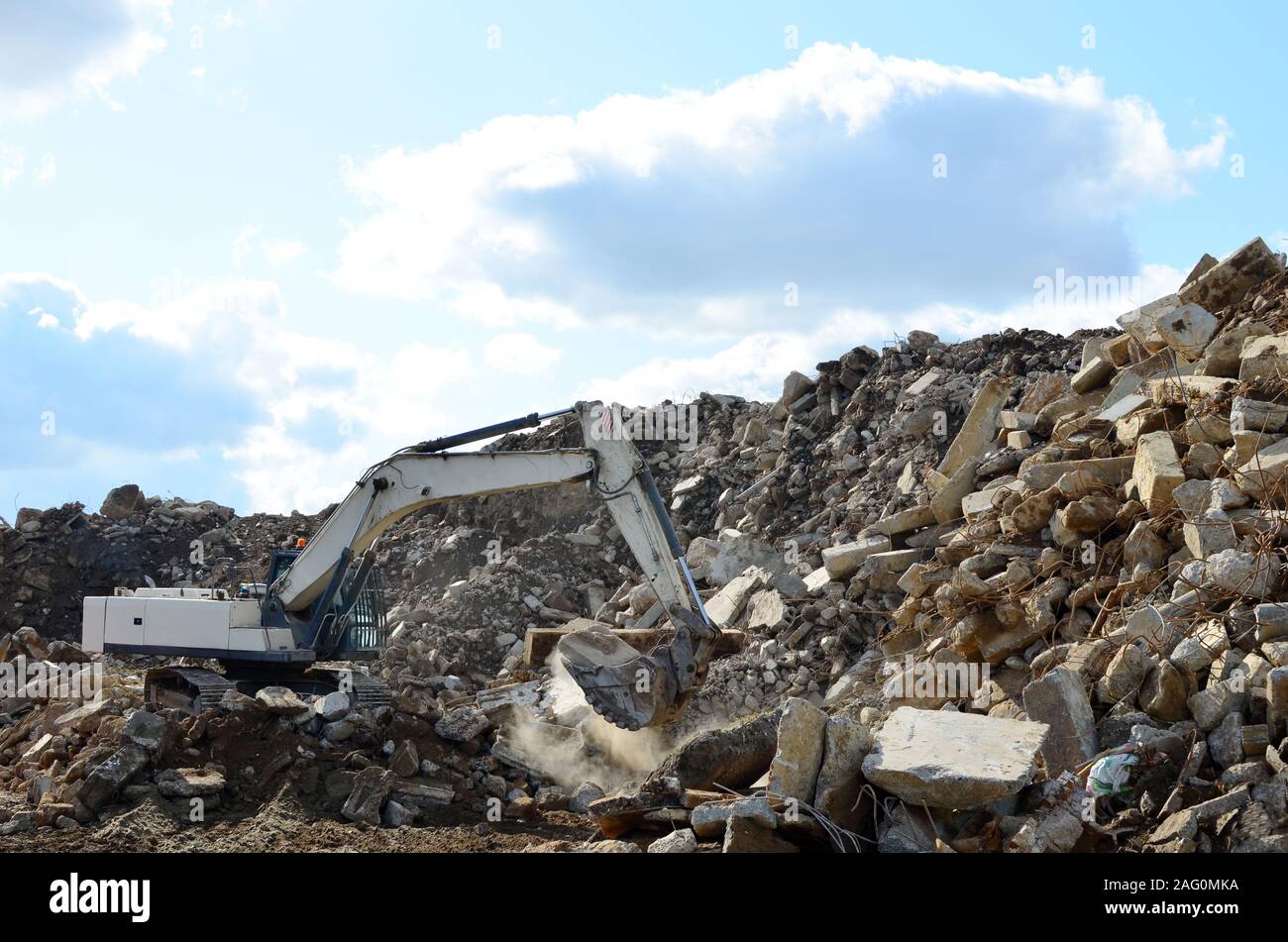 Salvaging and recycling building and construction materials. Industrial ...