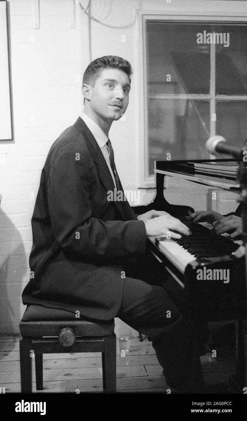 London 1992 hi-res stock photography and images - Alamy