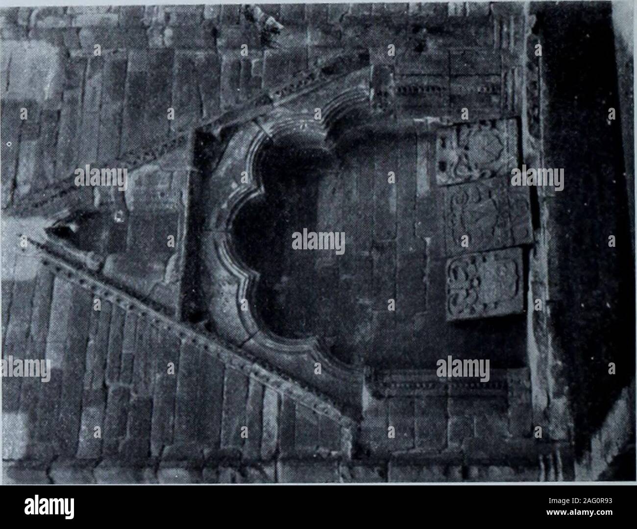 Cusped arch hi-res stock photography and images - Alamy