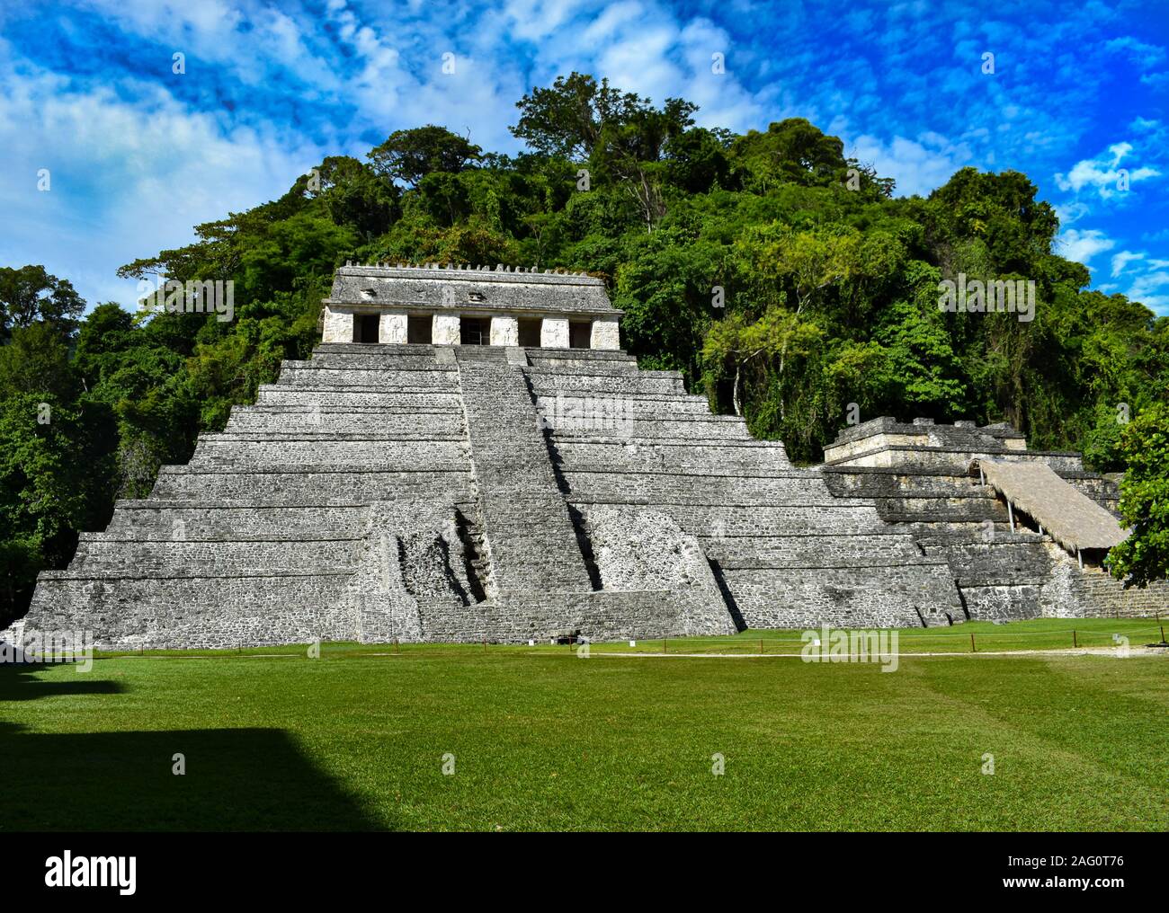 The pyramid of Palenque Stock Photo - Alamy