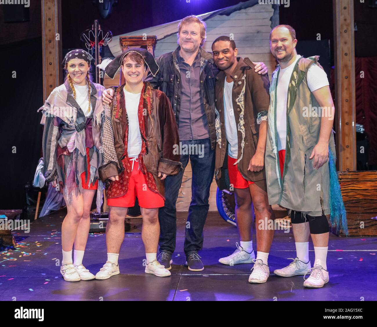 Flinn and the dinosaur pirates hi-res stock photography and images - Alamy