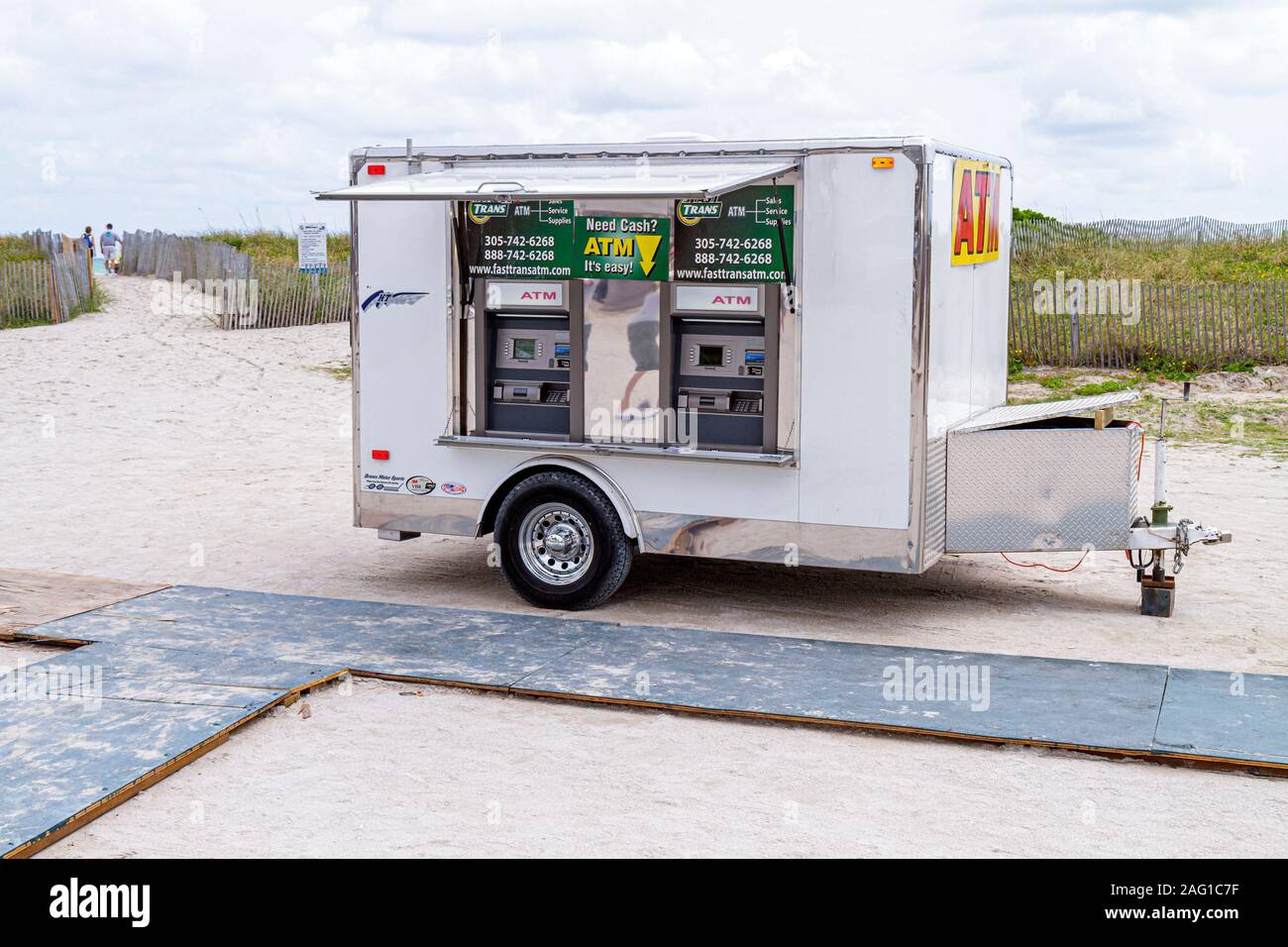 Portable Atm High Resolution Stock Photography and Images - Alamy