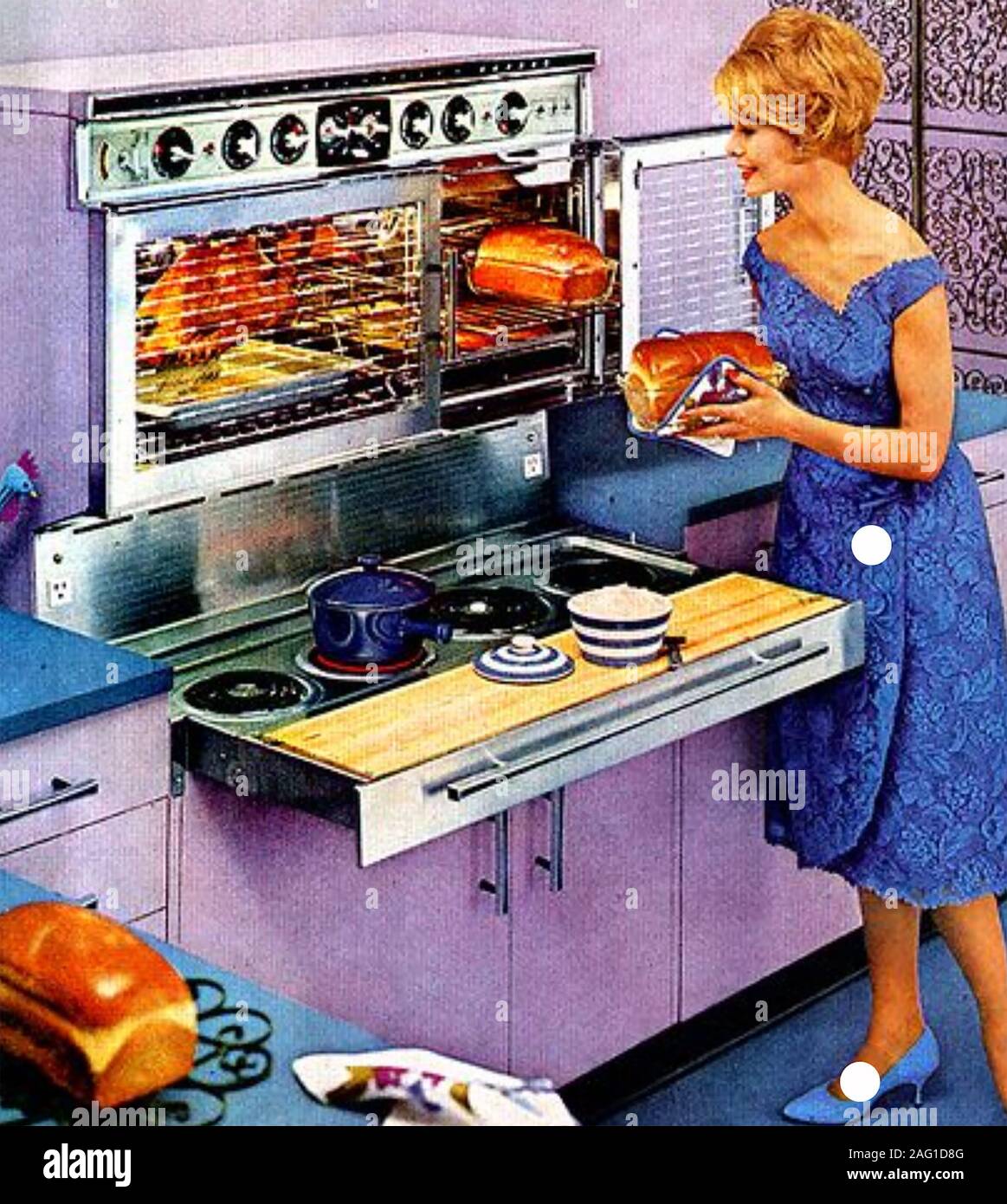 1950s housewife kitchen hi-res stock photography and images - Alamy