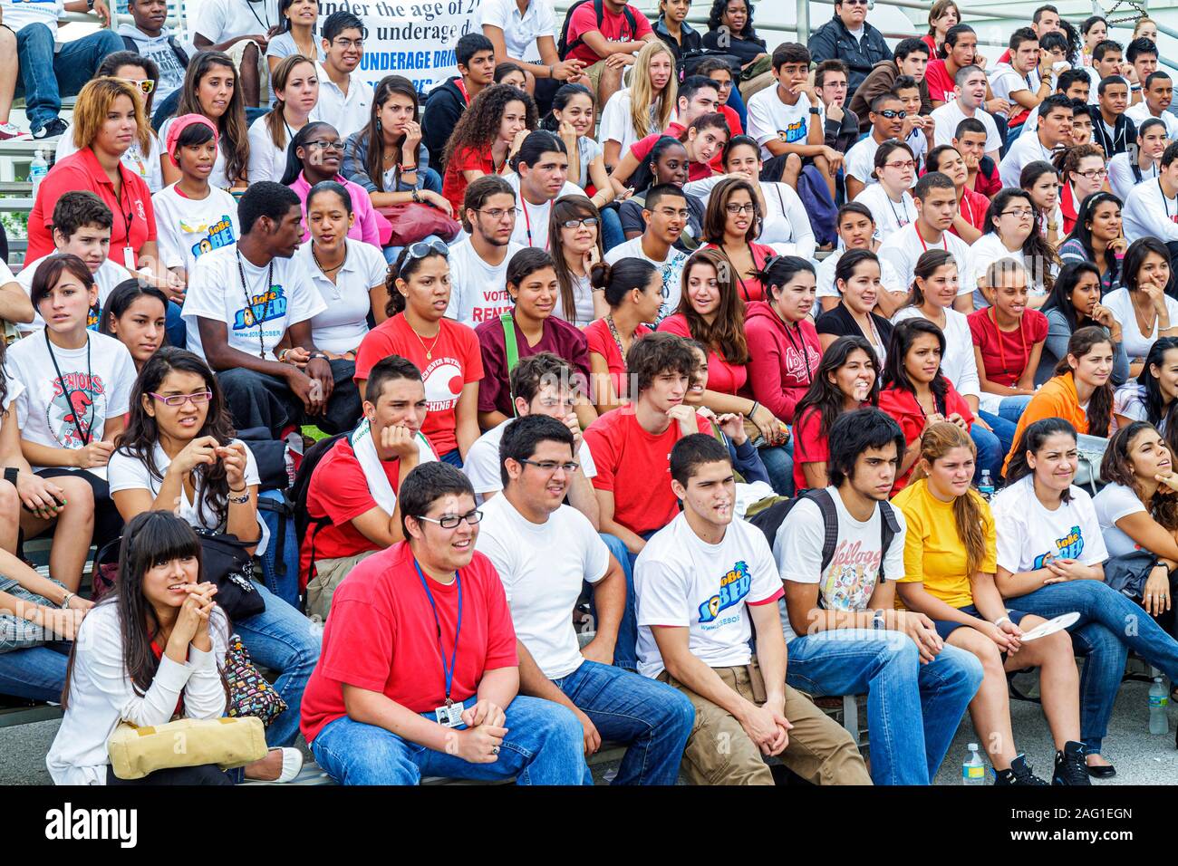Hispanic high school students in class hi-res stock photography and ...