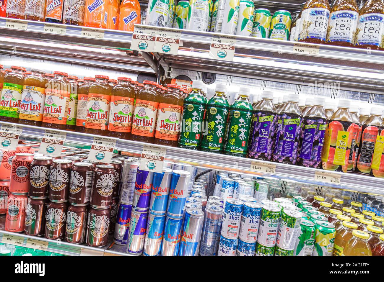 Beverages store hi-res stock photography and images - Alamy