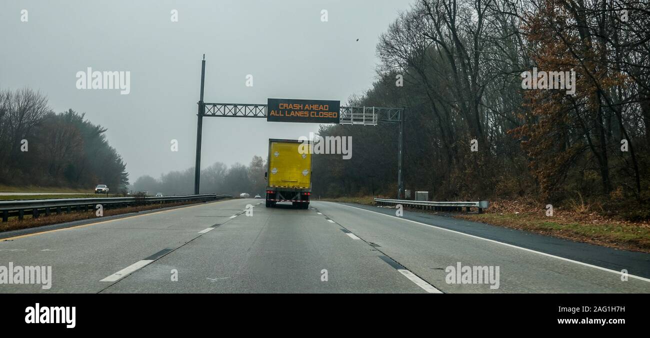 Crash exit sign hi-res stock photography and images - Alamy