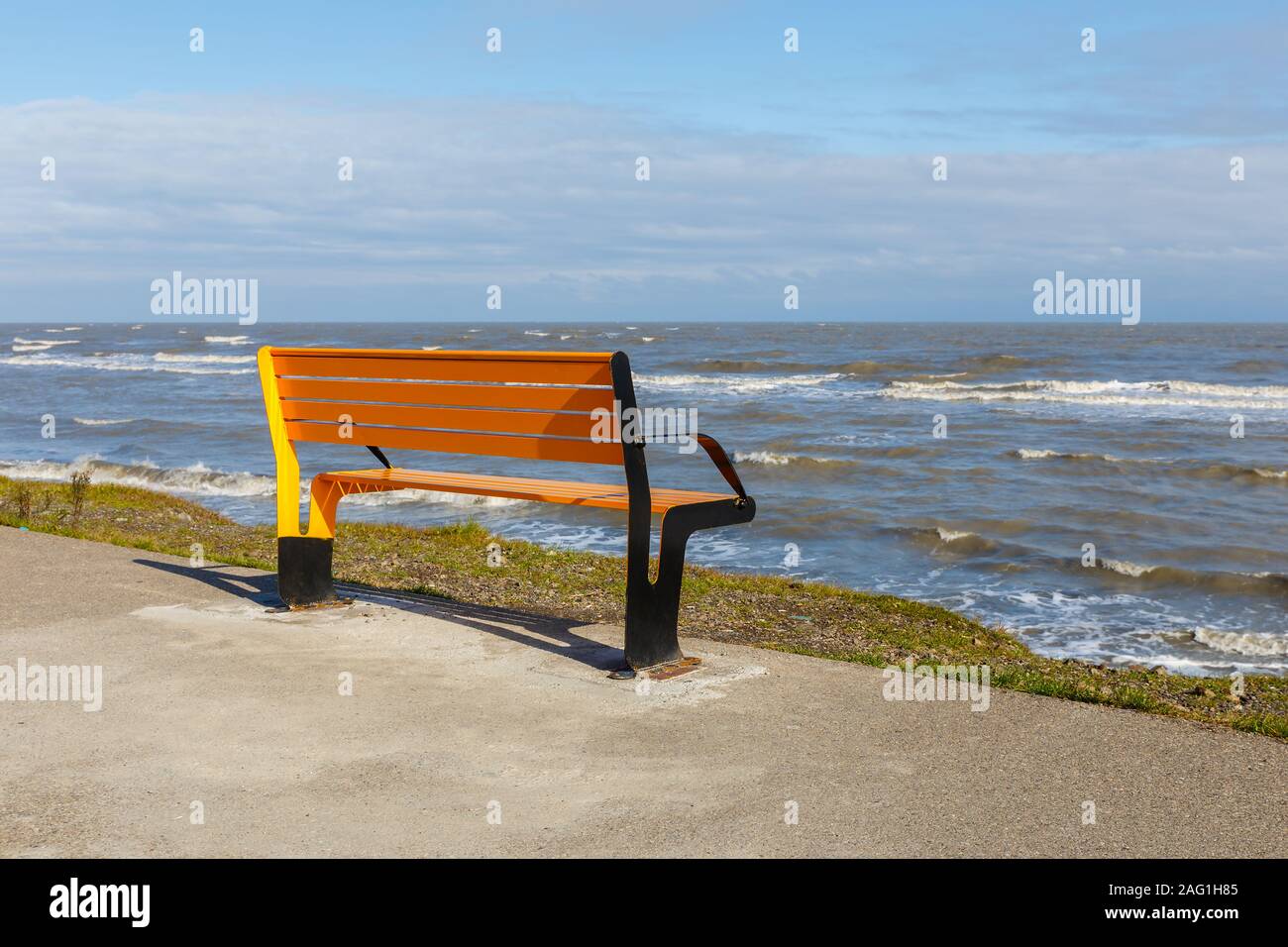 Wooden bench sea panorama hi-res stock photography and images - Alamy