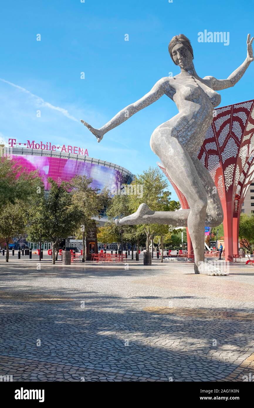 Marco cochrane sculpture hi-res stock photography and images - Alamy