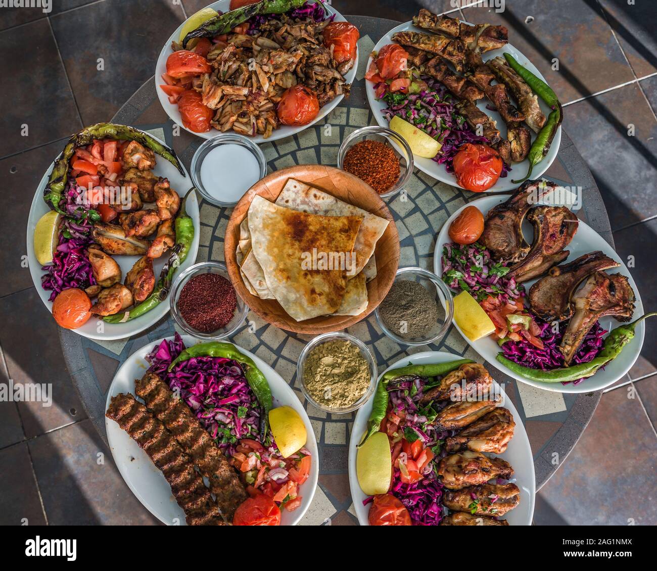 Lamb dinner feast hi-res stock photography and images - Alamy