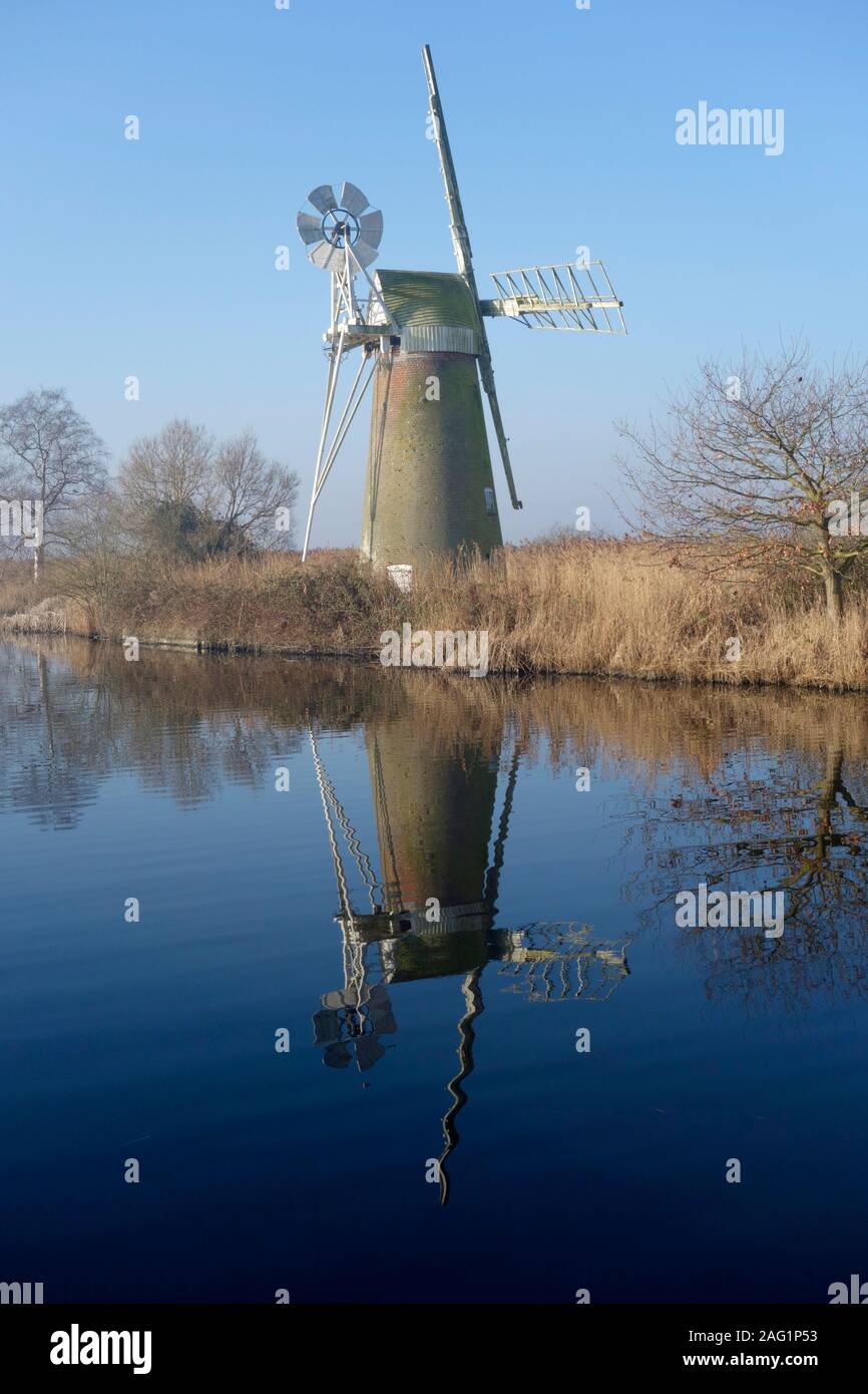 Turf fen windmill hi-res stock photography and images - Alamy