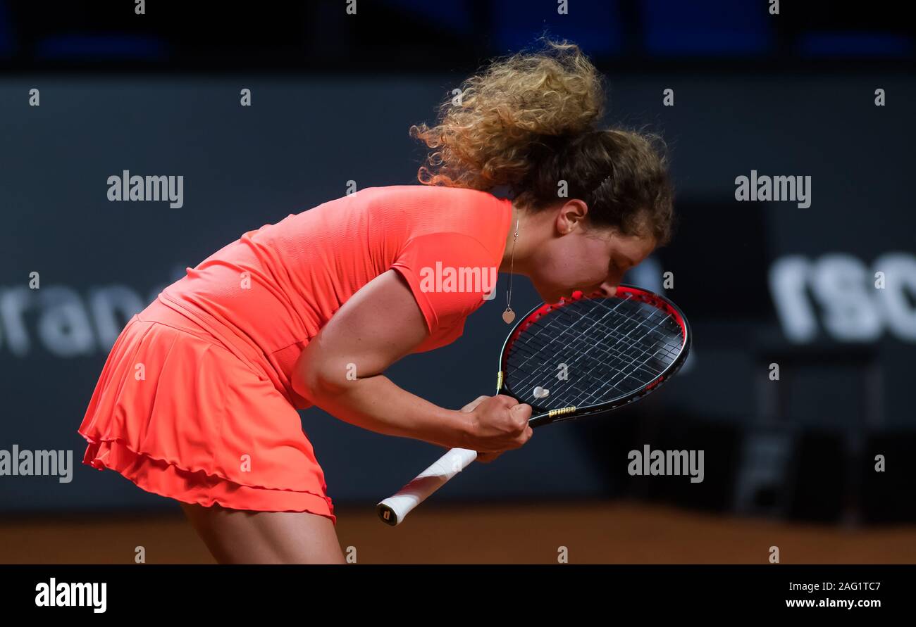 Anna-Lena Friedsam of Germany in action during the first qualifications ...