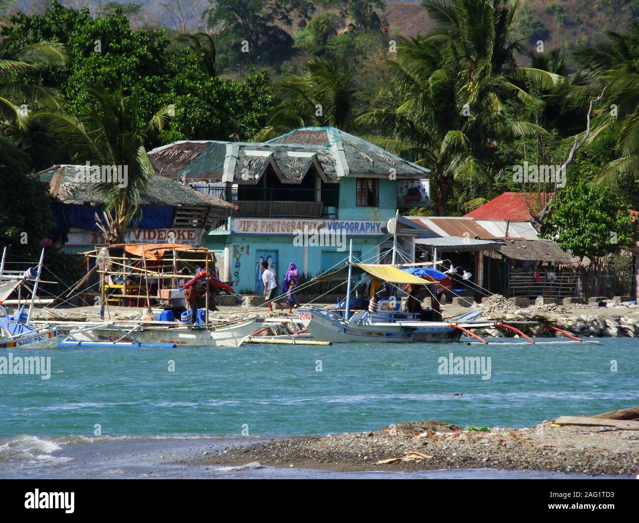 Coastal communities in The Philippines, highly dependent on fisheries ...