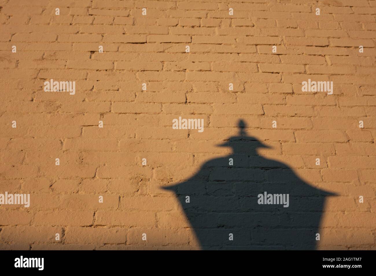 Cast shadow architecture hi-res stock photography and images - Alamy