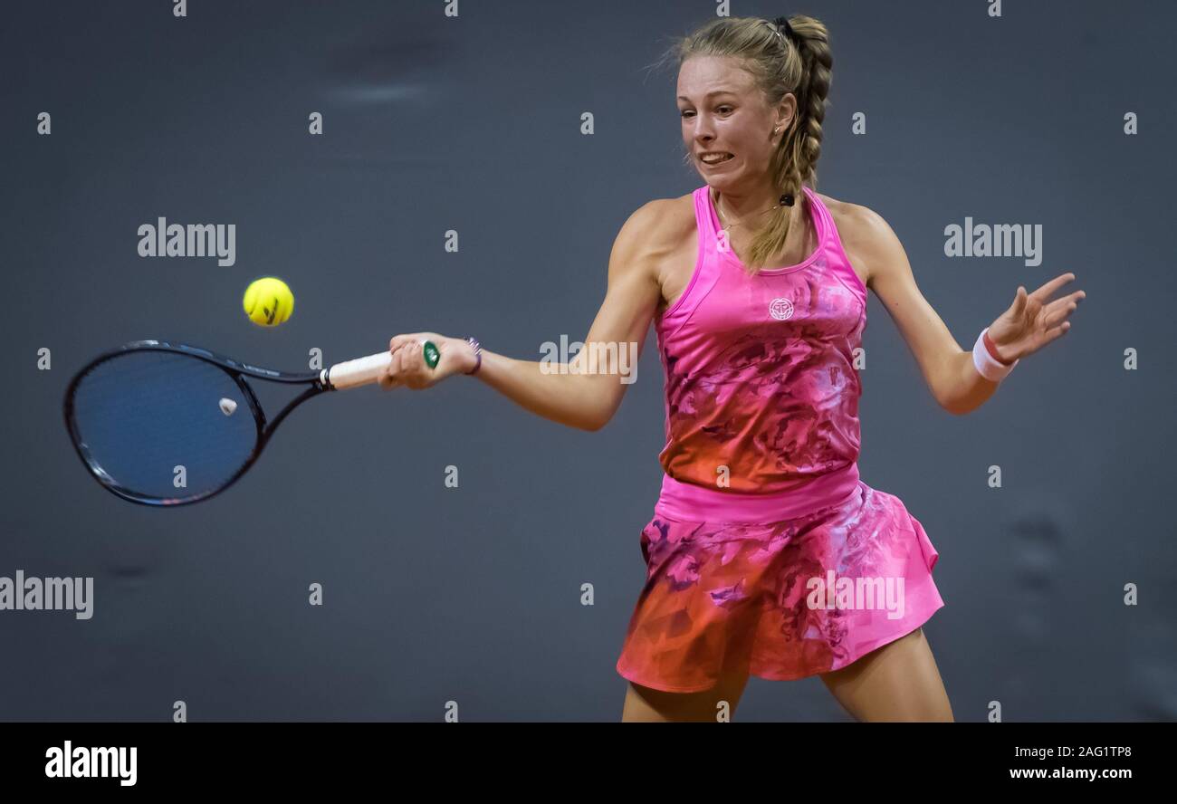 Magdalena Frech of Poland in action during the first qualifications ...