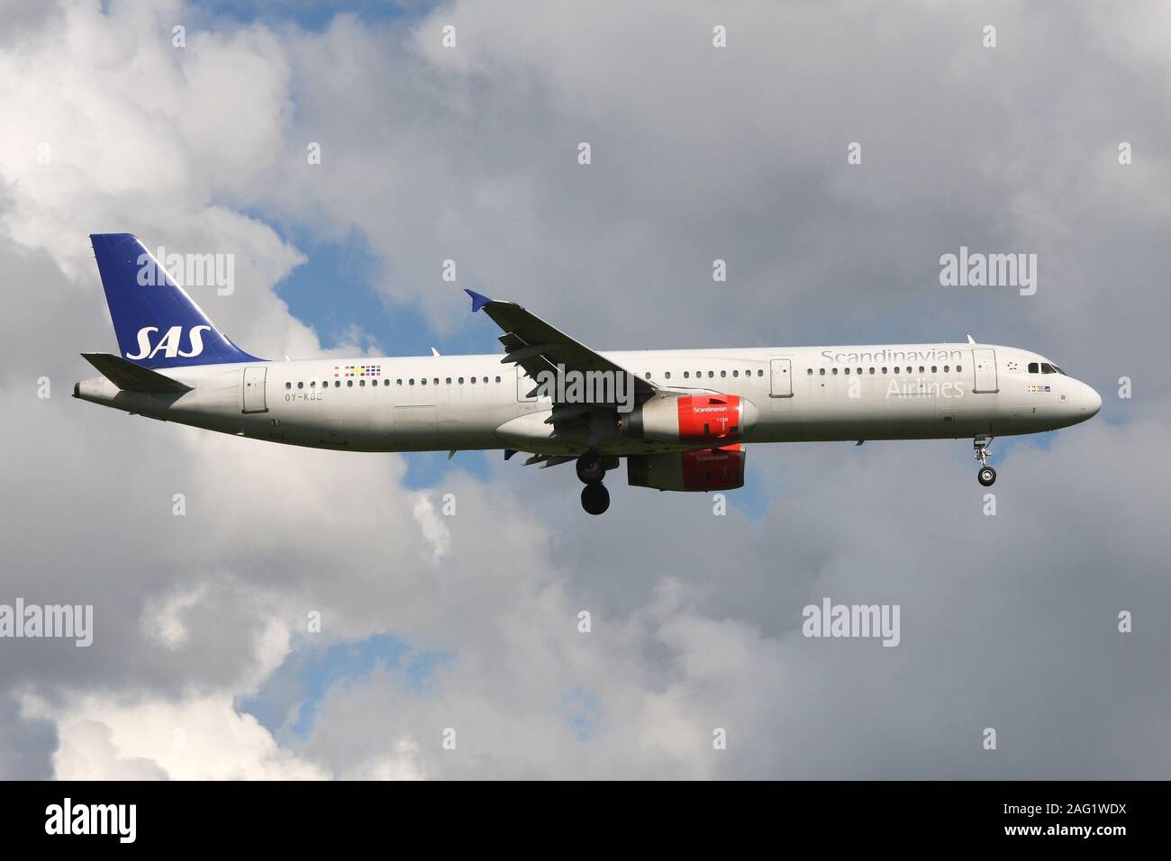 Scandinavian Airlines SAS Airbus A321-200 with registration OY-KBE on ...