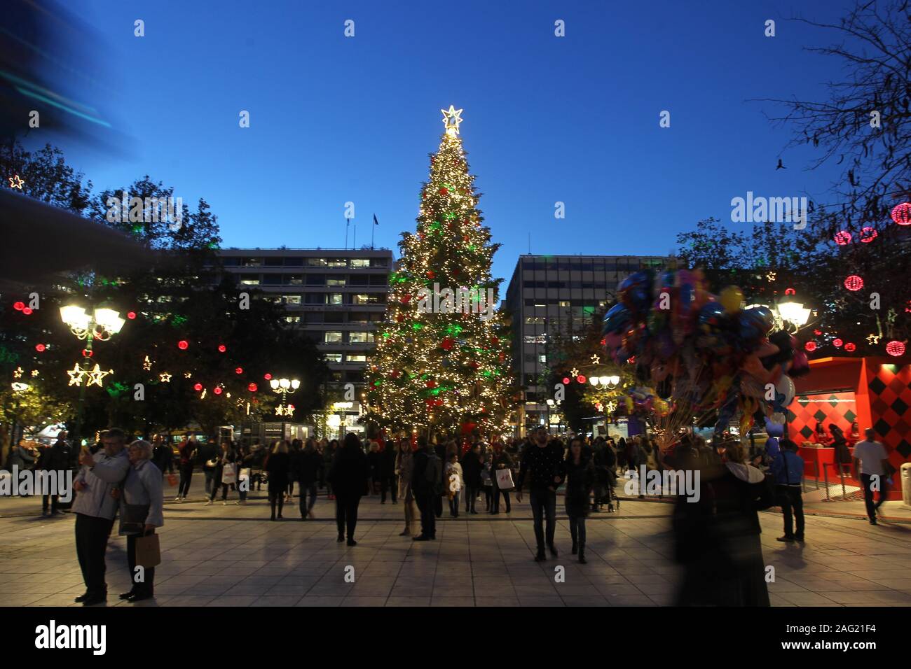 Athens, Greece. 17th Dec, 2019. A big star used as Christmas decoration ...