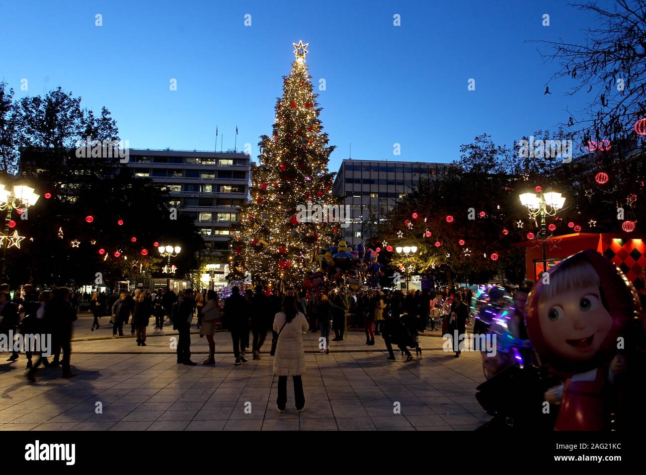 Athens, Greece. 17th Dec, 2019. A big star used as Christmas decoration ...
