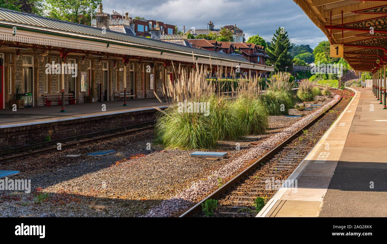 Torquay station hi-res stock photography and images - Alamy