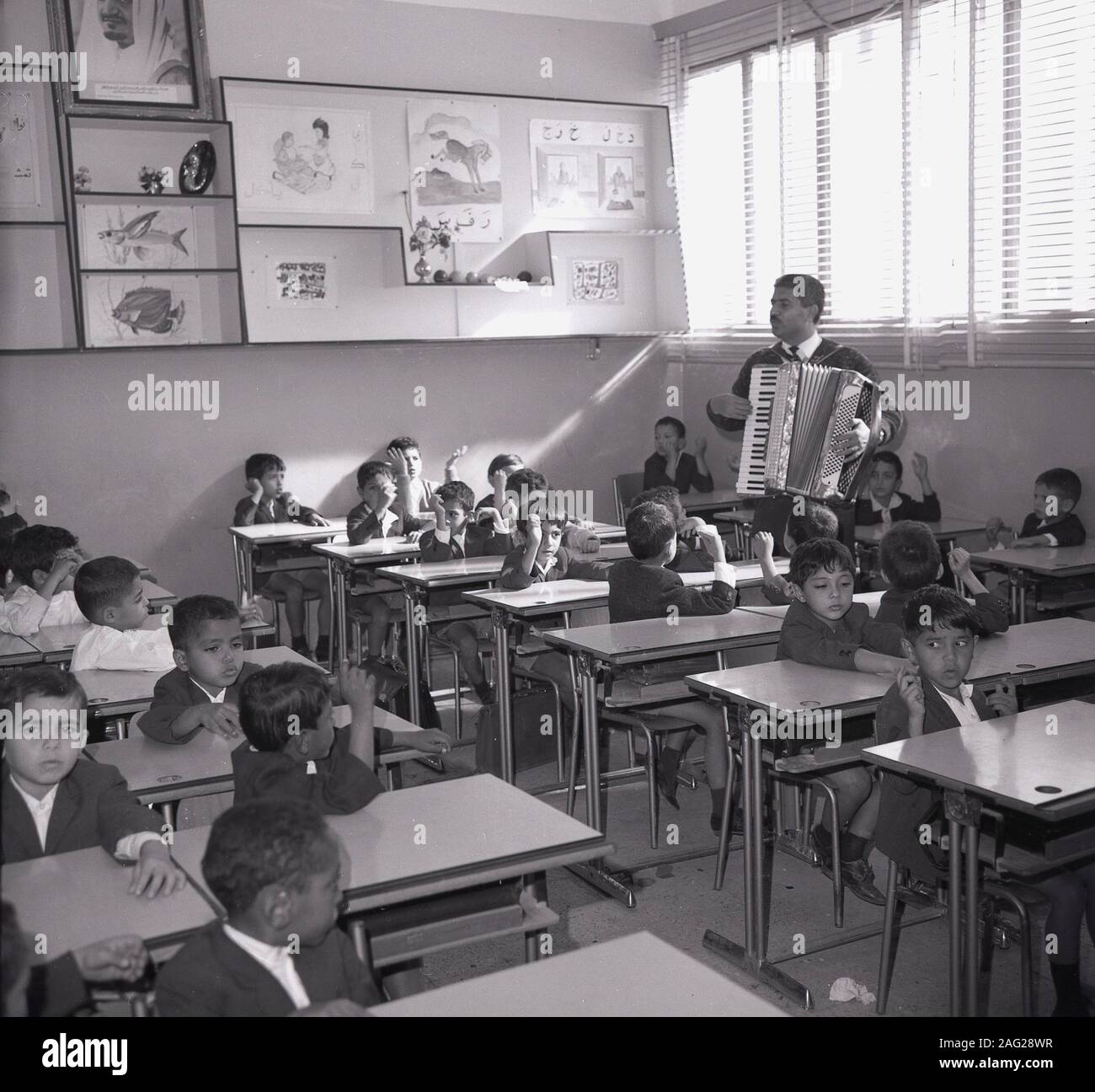 1960s school class hi-res stock photography and images - Alamy
