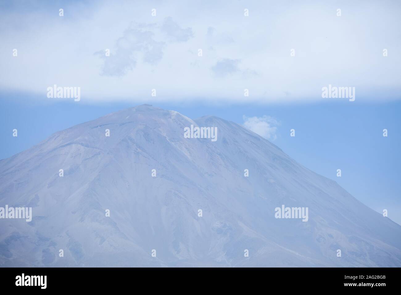 El Misti Volcano in Arequipa, Peru, sunny weather Stock Photo - Alamy