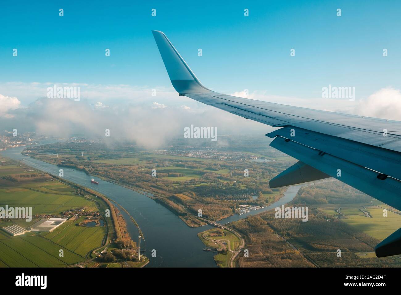 Sky plane landscape landscape hi-res stock photography and images - Alamy