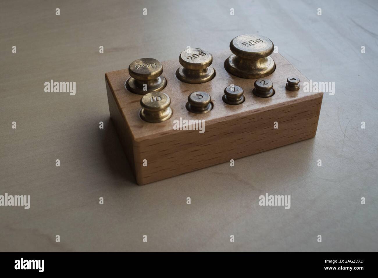 Physics experiments hi-res stock photography and images - Alamy