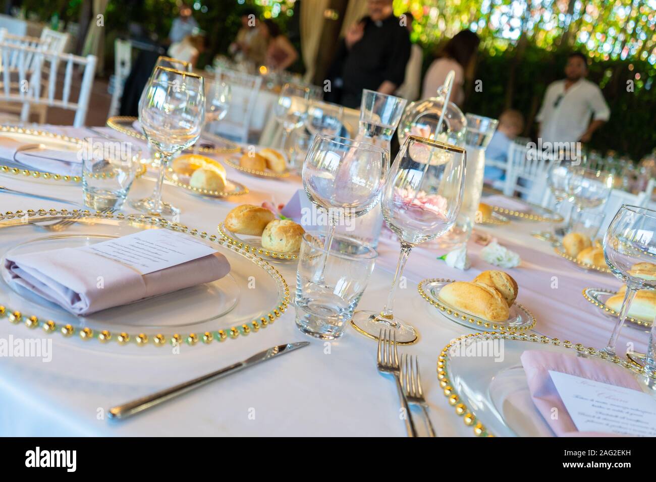 Beautiful table of an elegant event set Stock Photo - Alamy