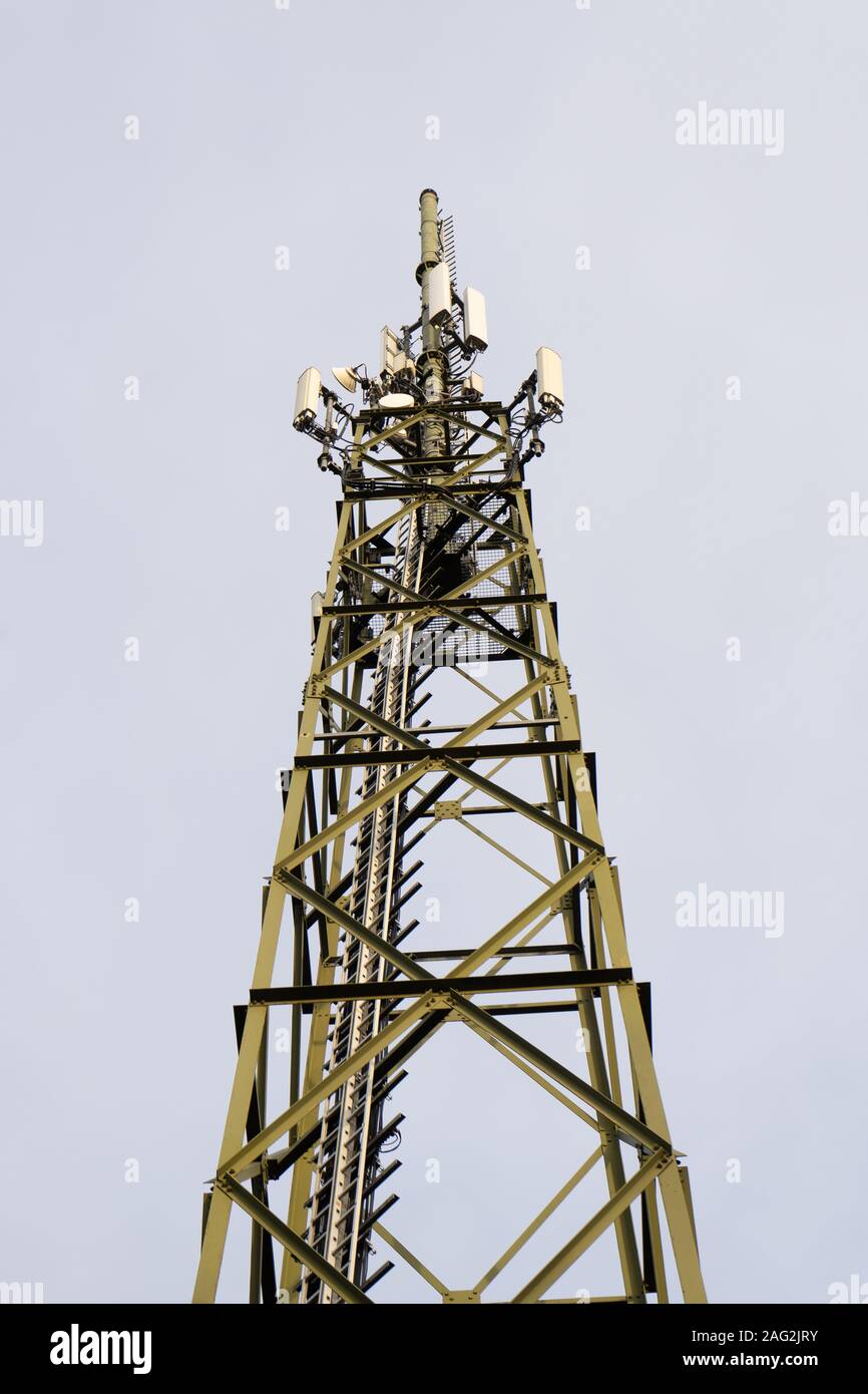 Cell phone tower illustration hi-res stock photography and images - Alamy