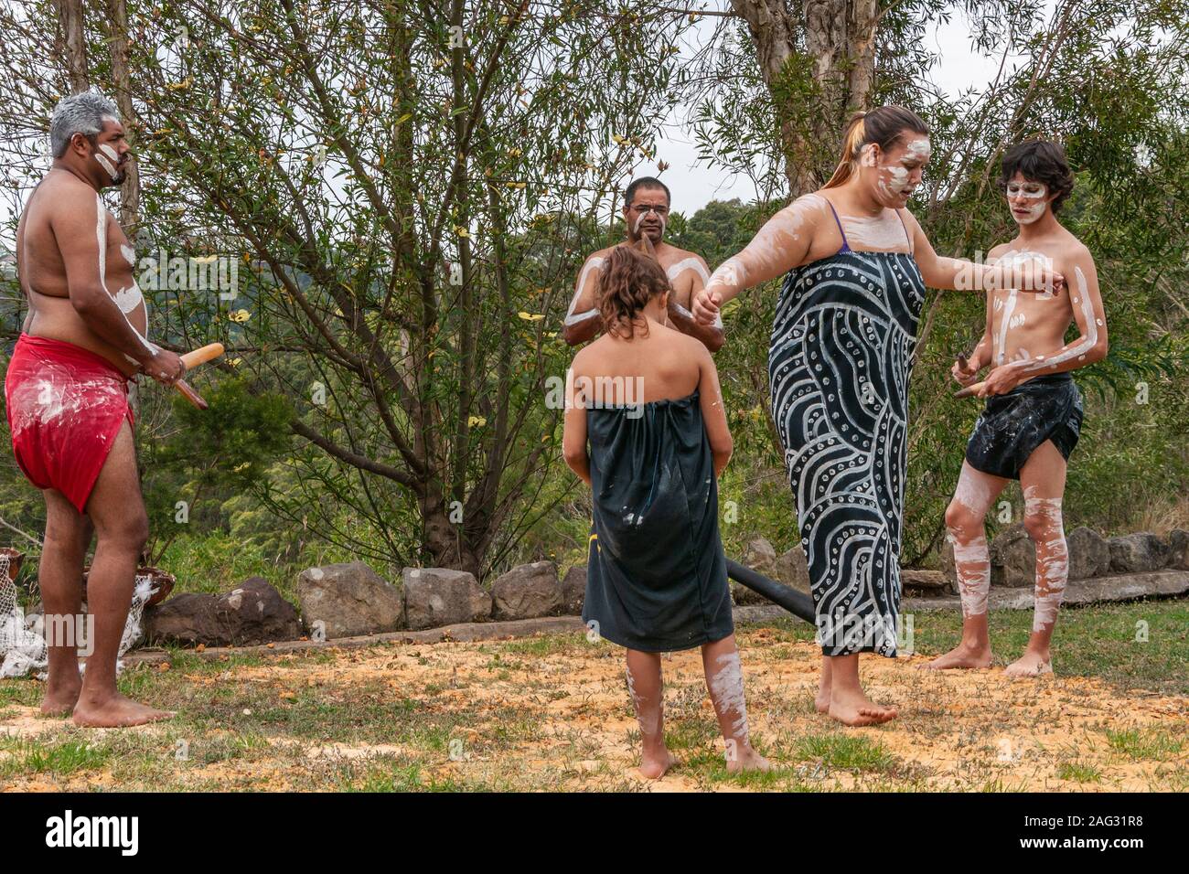Aboriginal family hi-res stock photography and images - Alamy