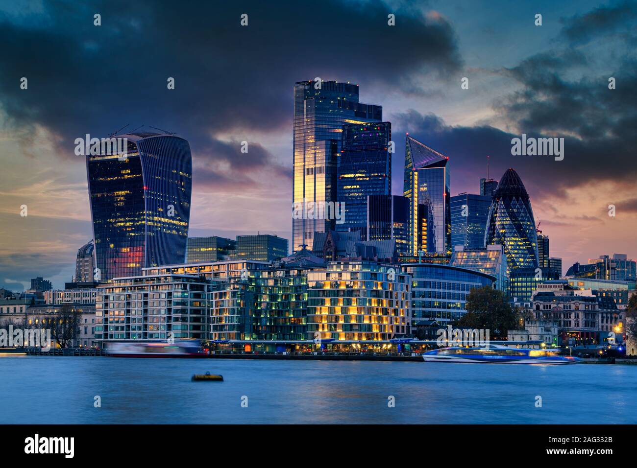 Night view of the modern part of london city scape Stock Photo - Alamy