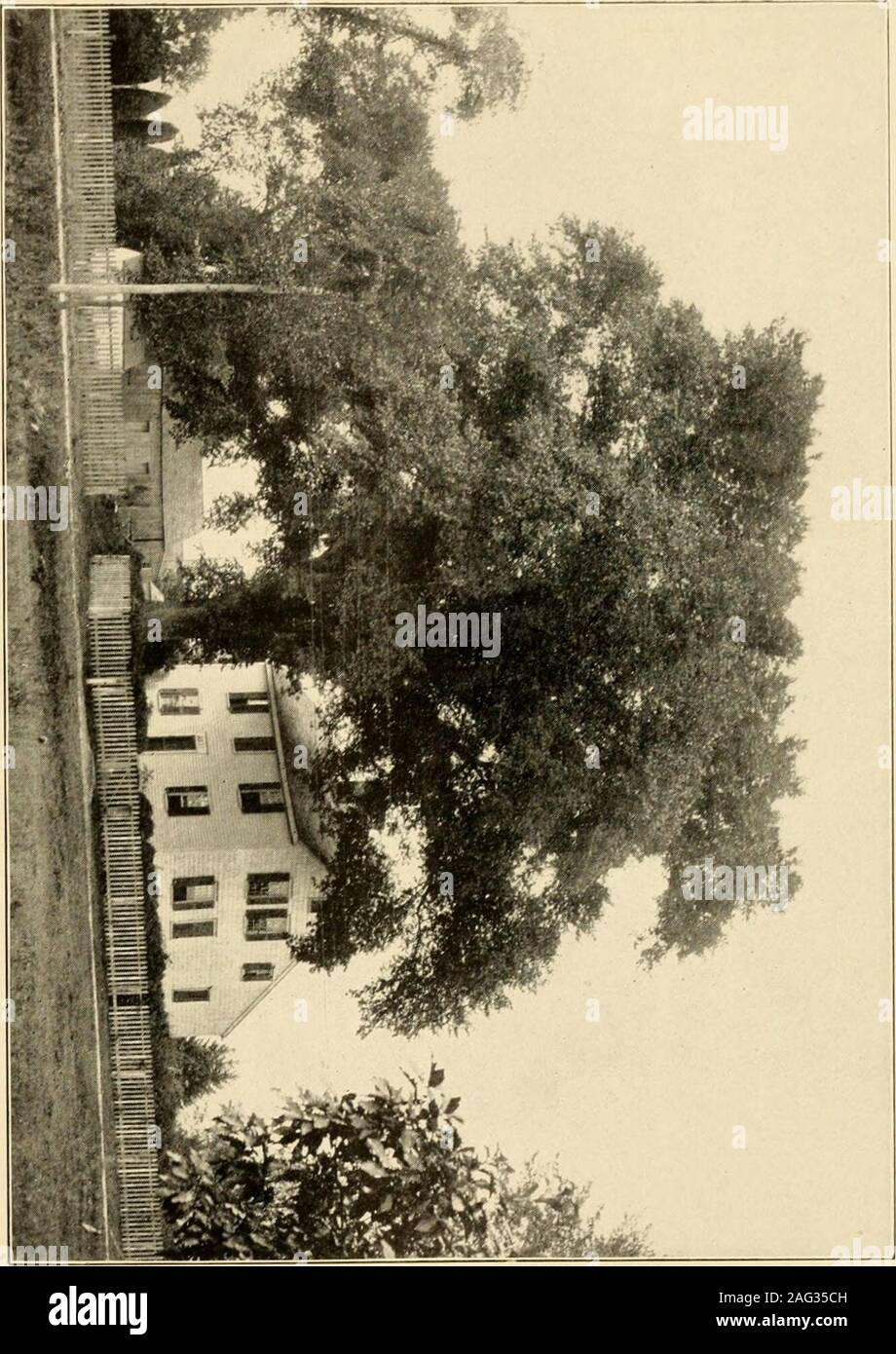 River signes hi-res stock photography and images - Alamy