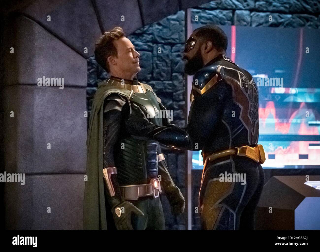 THE FLASH, from left: Tom Cavanagh, Cress Williams in 'Crisis on ...