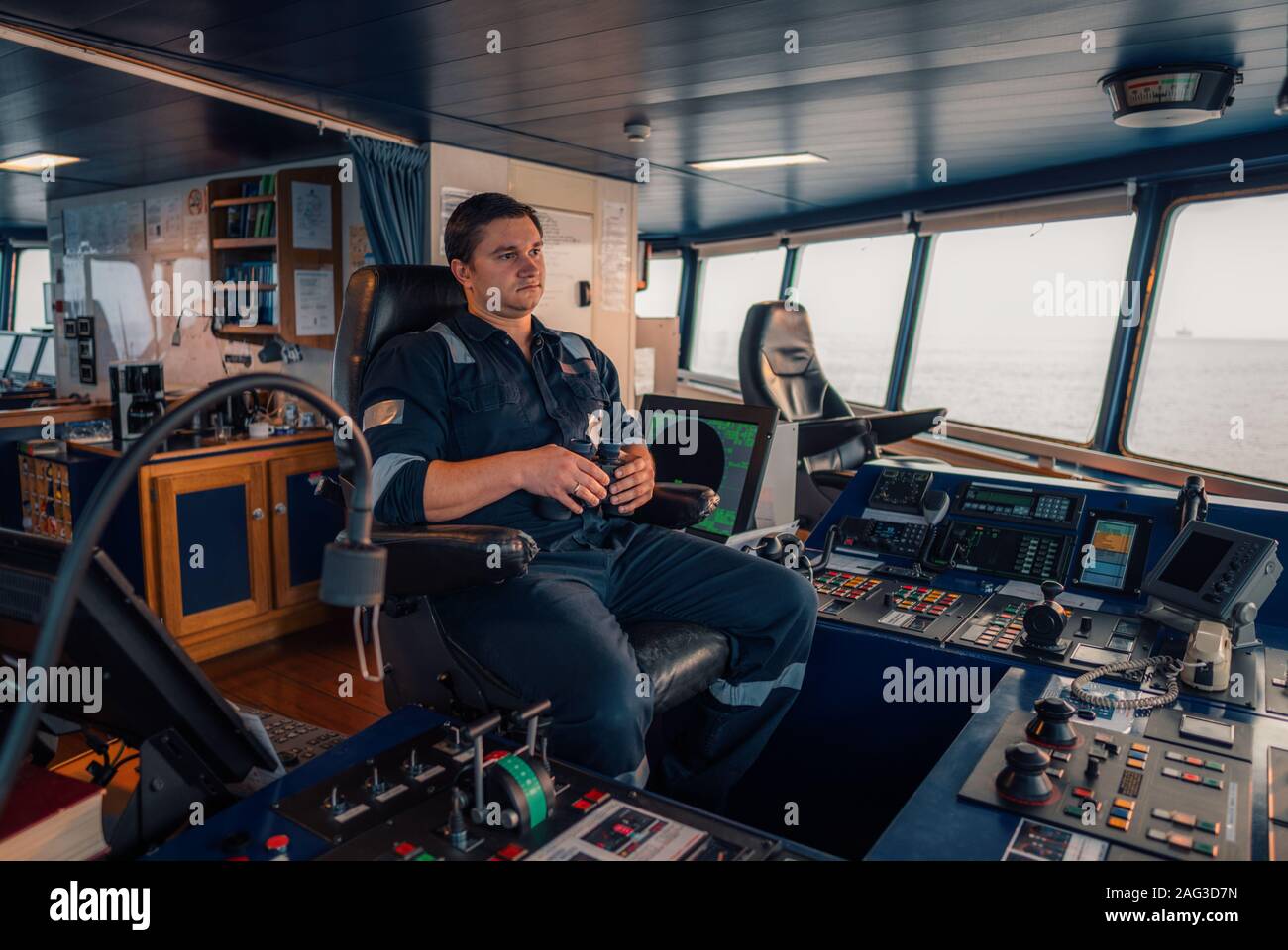 Gmdss marine hi-res stock photography and images - Alamy