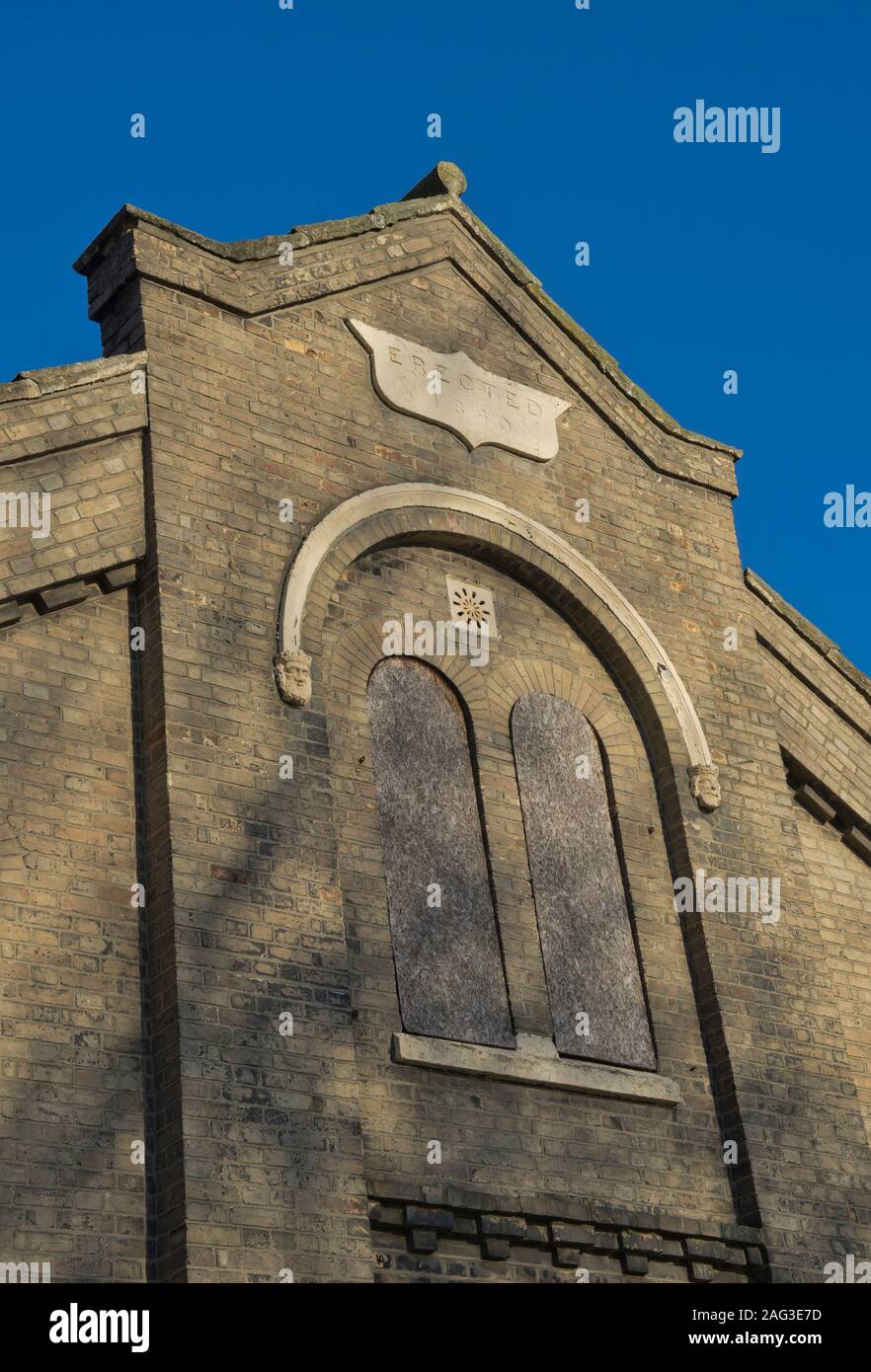Run down church uk hi-res stock photography and images - Alamy
