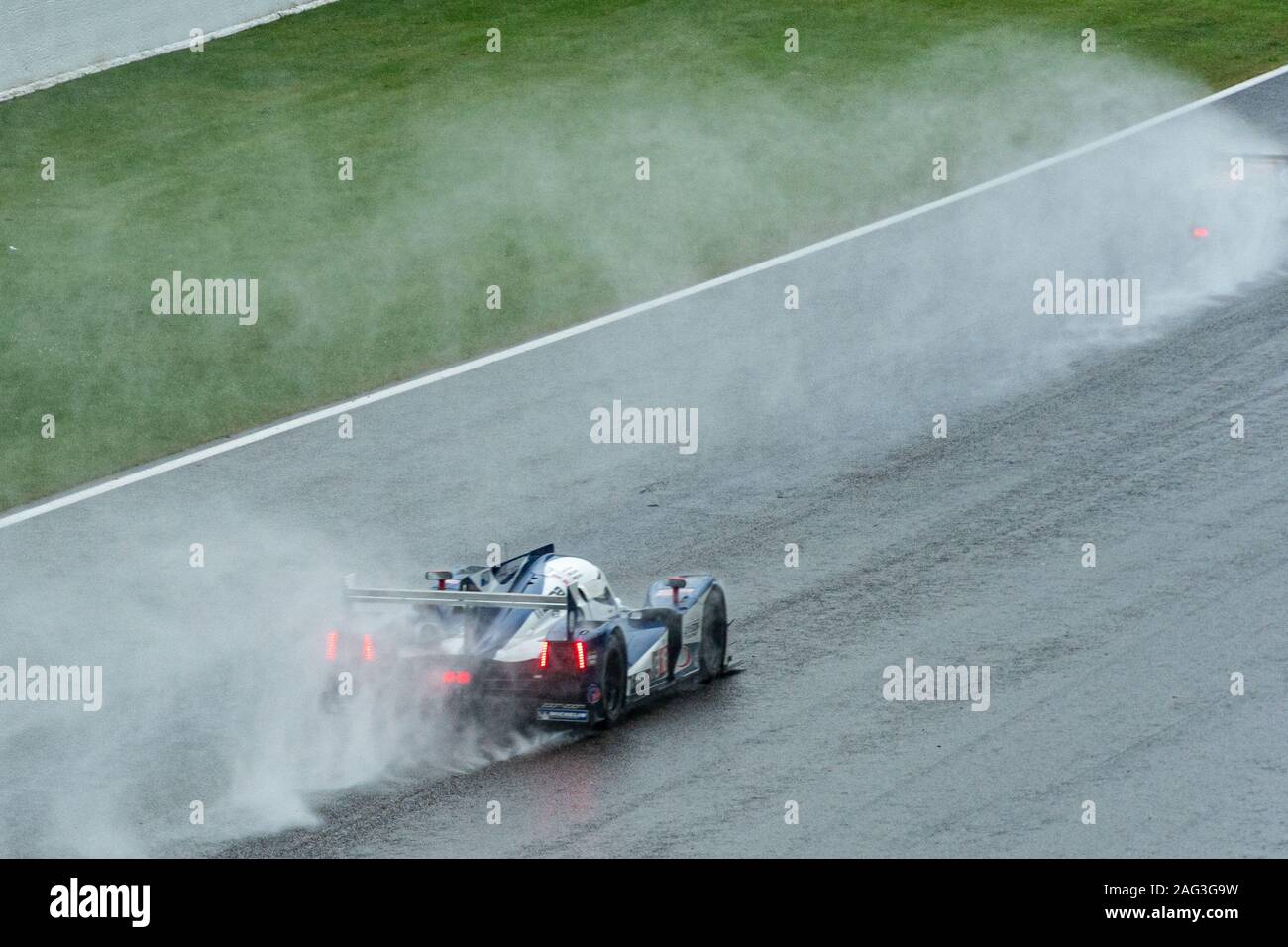 Model racing car speeding hi-res stock photography and images - Alamy